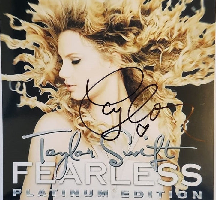 Boston Memorabilia The Rise Of Taylor Swifts Autograph Collectibles ...